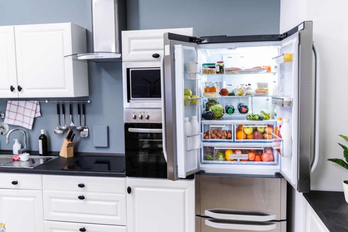 Quelles sont les dimensions d'un frigo standard